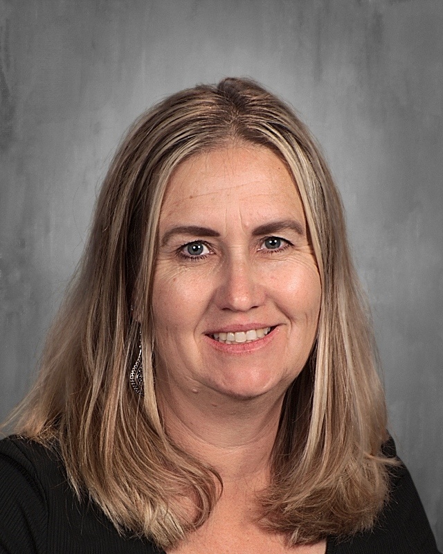 Marnie Errington – Fall River Elementary School